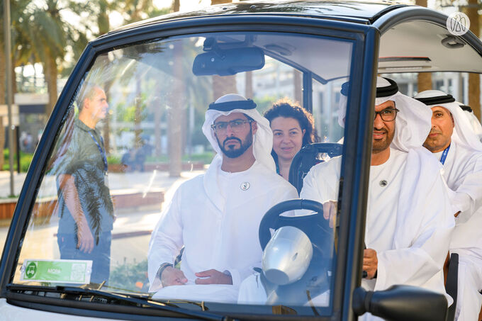 Zayed bin Hamdan bin Zayed visits COP28 site and reviews readiness of facilities and services